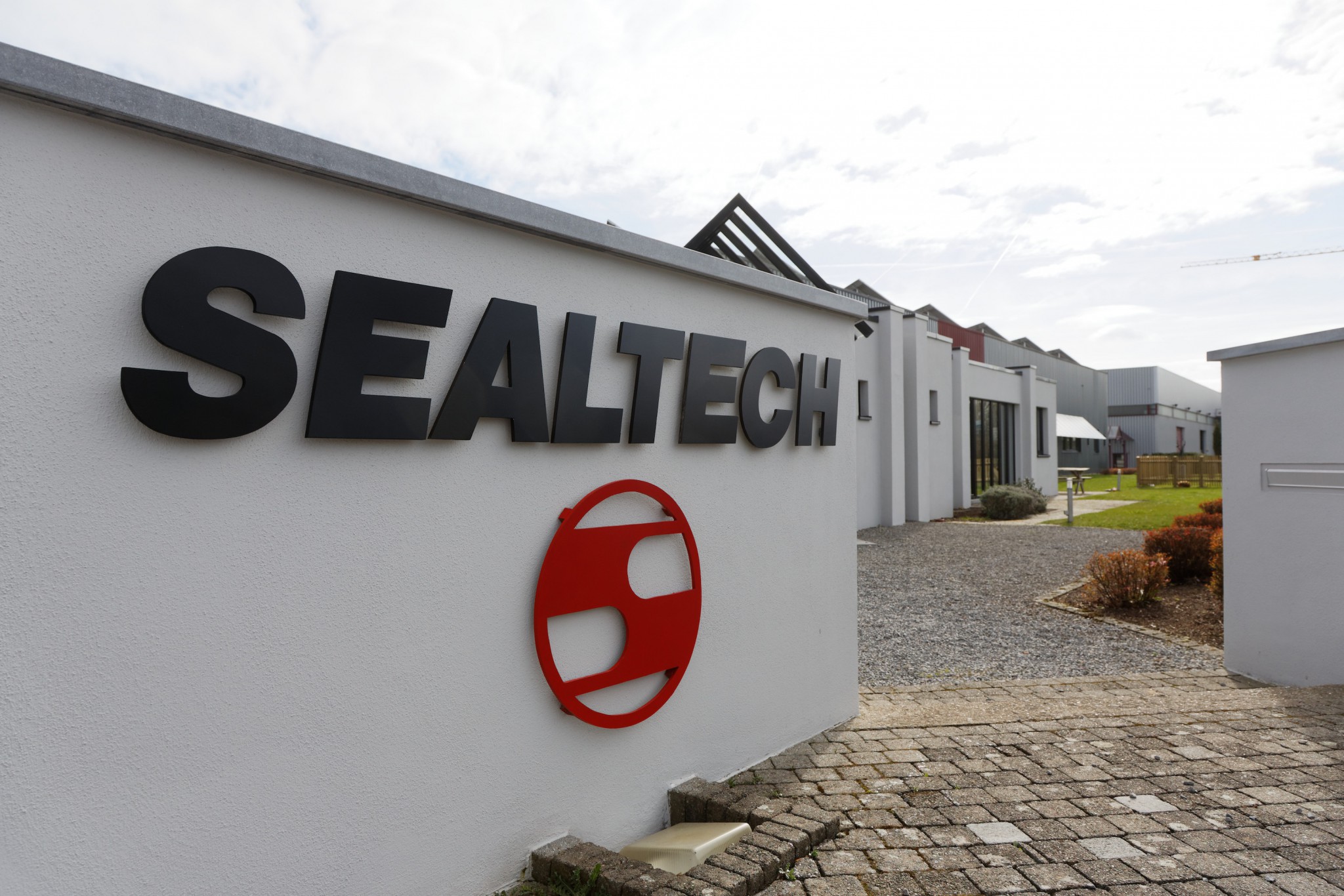 SEALTECH, the expert in hydraulic seals (Belgium, Europe)